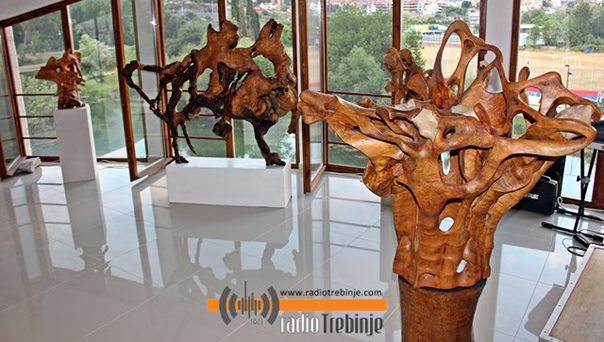 Умјетници Херцеговине излажу у галерији „Бокић“ Радио Требиње