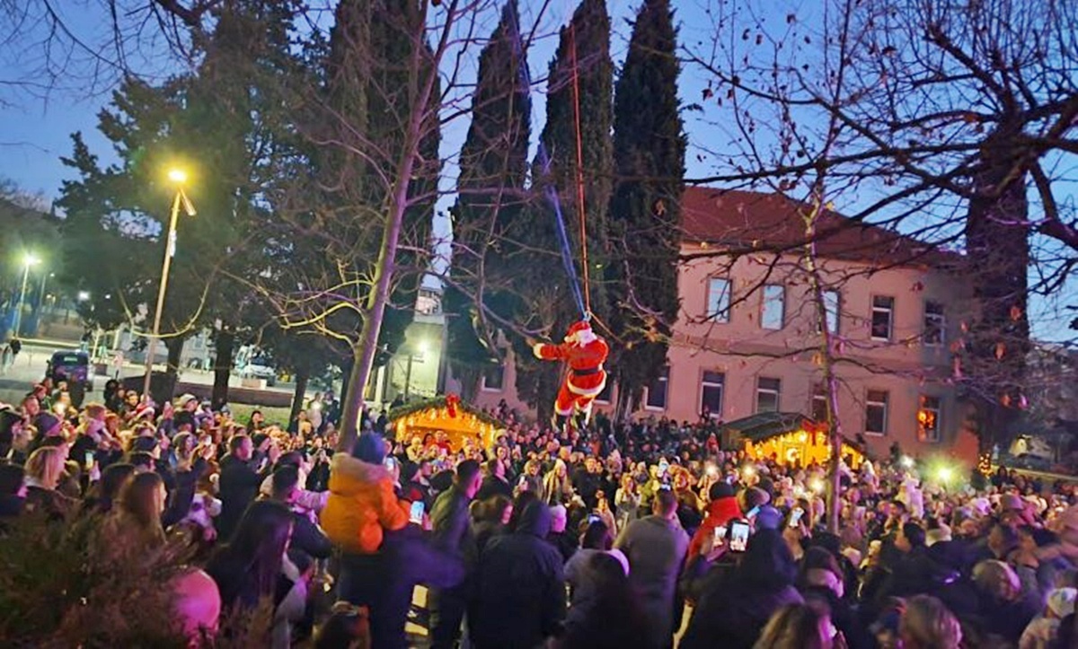 Bileća u znaku „Božićne bajke“: Grad ispunjen radošću i prazničnom ...